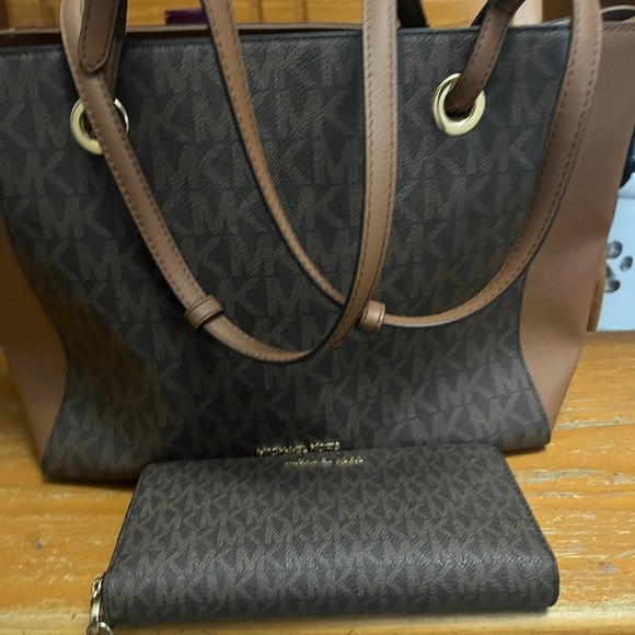 Michael Kors | Bags | Authentic Mk Purse Wallet | Poshmark